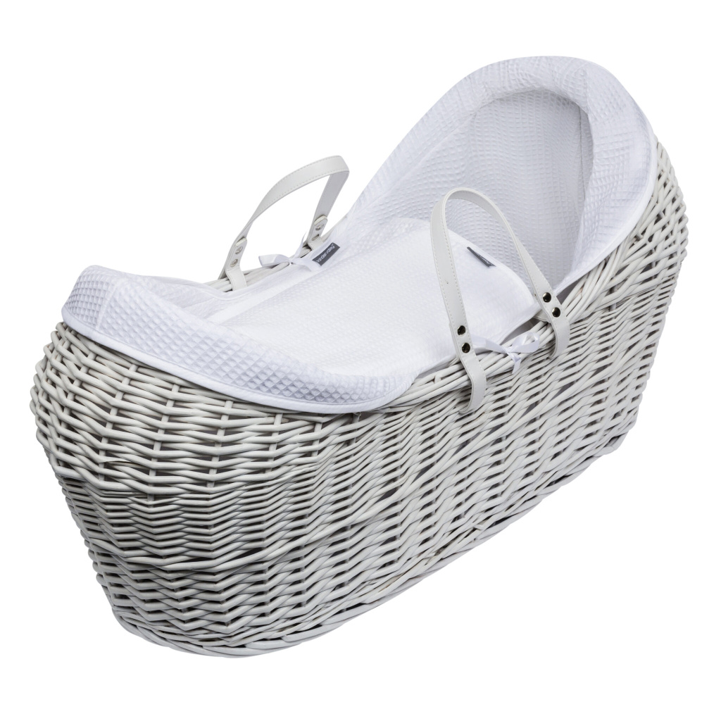 White Waffle White Wicker Pod Moses Basket - Kinder Valley